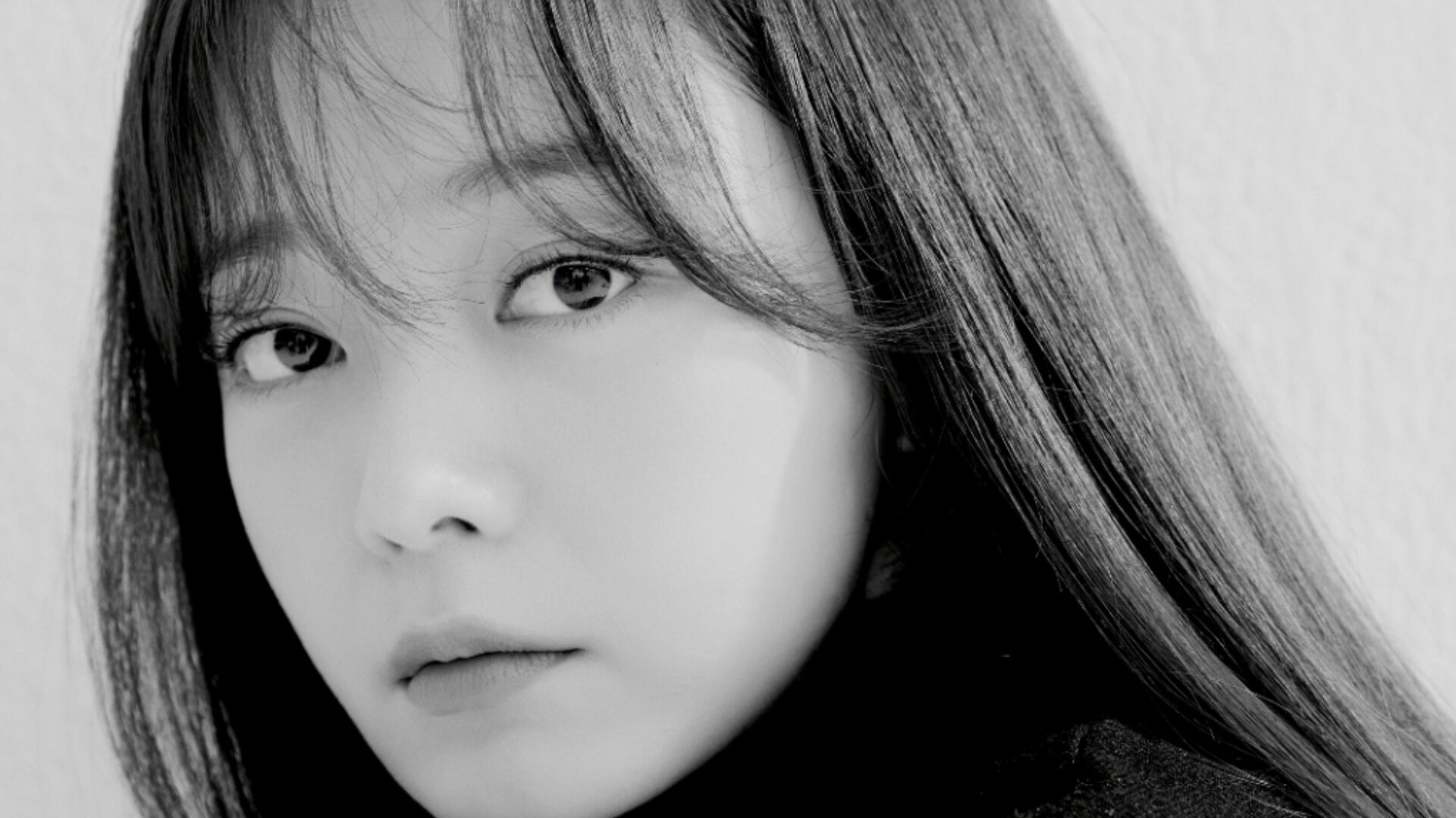 Jeon So Min signs exclusive contract with Studio Santa Claus ...