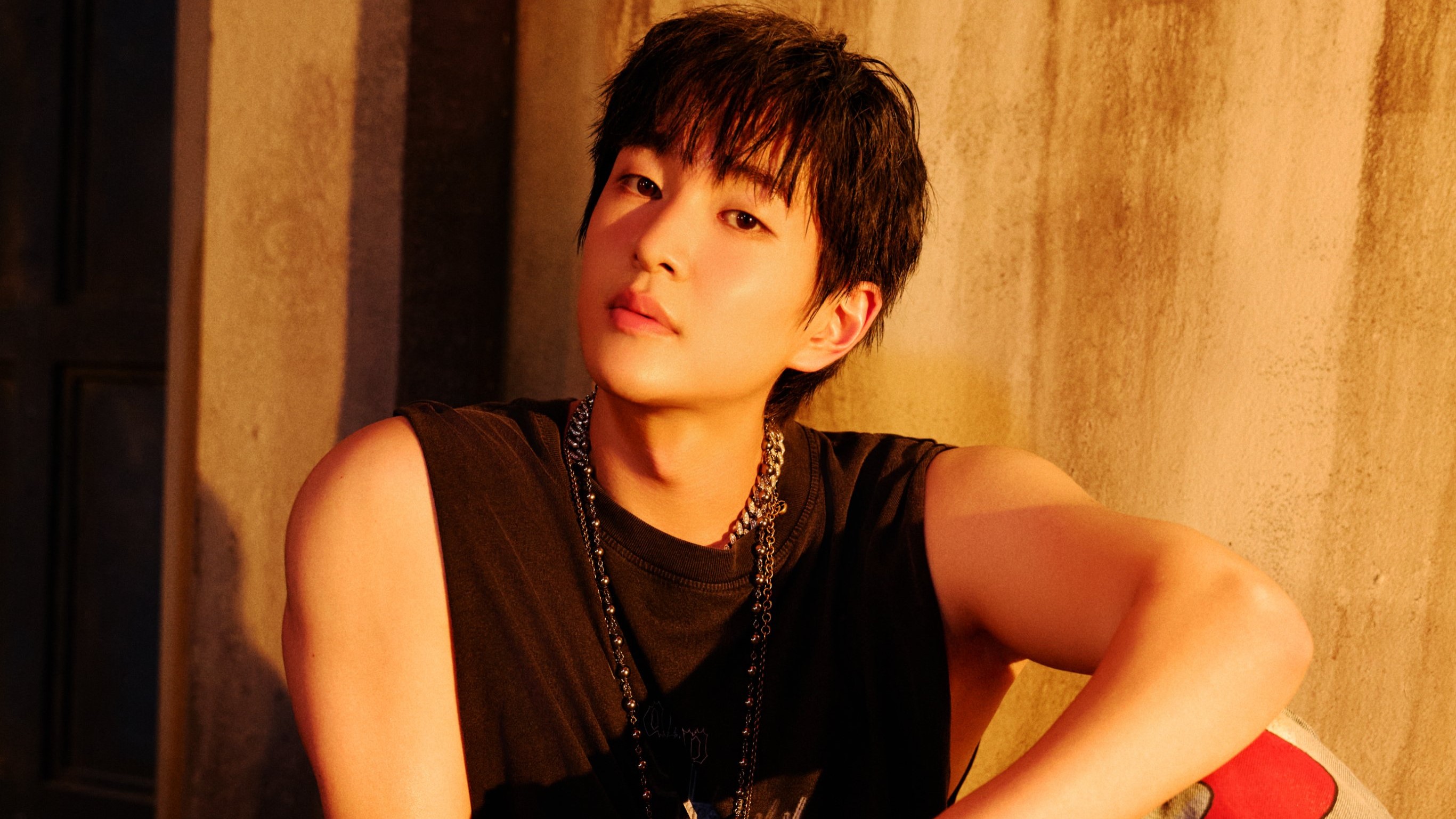 Leave your body to the rhythm with SHINee’s Onew in his 3rd solo EP “FLOW” - Annyeong Oppa